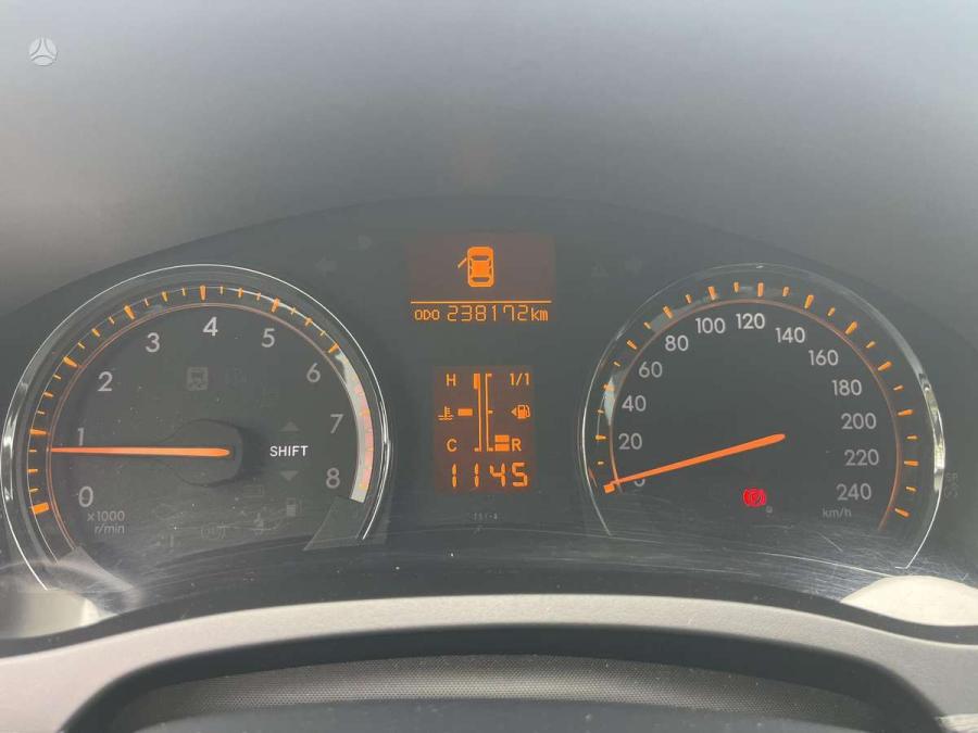 Grey Toyota Avensis 2009 in Vilnius, with an engine capacity of 1.80 L and mileage of 238 thousand km for 5650 €, photo 30 on AUTOMOTO.COM.LV