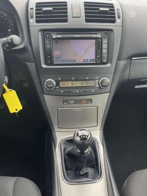 Grey Toyota Avensis 2009 in Vilnius, with an engine capacity of 1.80 L and mileage of 238 thousand km for 5650 €, photo 31 on AUTOMOTO.COM.LV