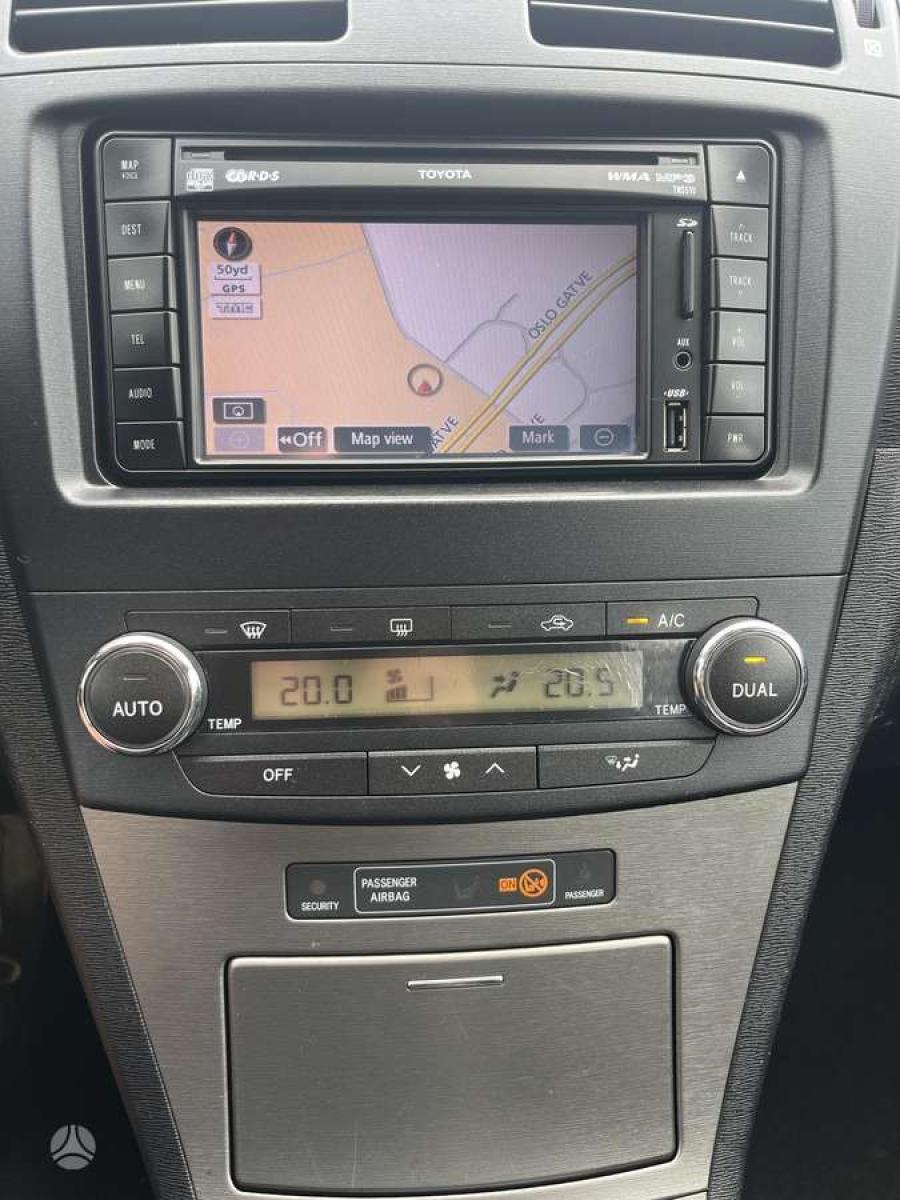 Grey Toyota Avensis 2009 in Vilnius, with an engine capacity of 1.80 L and mileage of 238 thousand km for 5650 €, photo 32 on AUTOMOTO.COM.LV