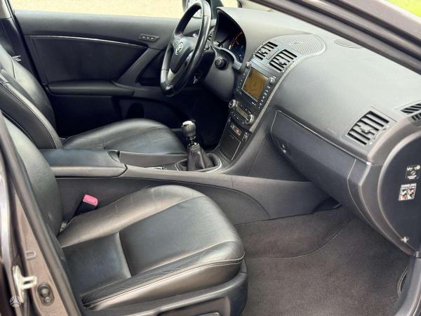 Pelēks Toyota Avensis 2009 Ukmergė, ar dzinēja tilpumu 2.00 L un nobraukumu 200 tūkst. km par 4450 €, foto 6 vietnē AUTOMOTO.COM.LV