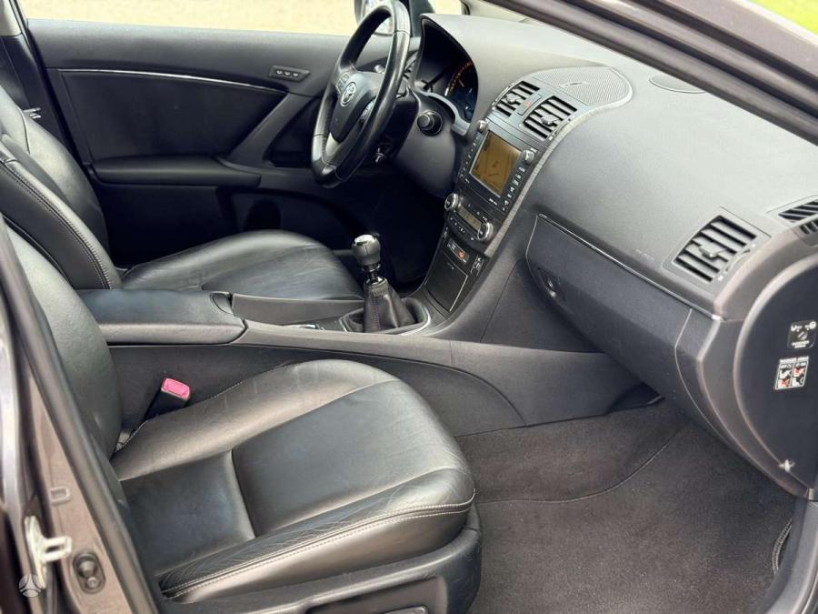 Серый Тойота Авенсис 2009 в Укмерге, объемом двигателя 2.00 л и пробегом 200 тыс. км за 4450 €, фото 7 на AUTOMOTO.COM.LV