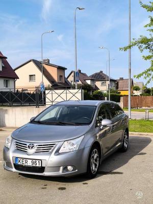 Grey Toyota Avensis 2009 in Telschi, with an engine capacity of 2.23 L and mileage of 294 thousand km for 2550 €, photo  on AUTOMOTO.COM.LV