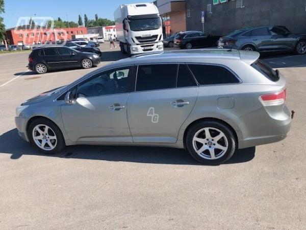 Grey Toyota Avensis 2009 in Klaipeda, with an engine capacity of 2.00 L and mileage of 304 thousand km for 2450 €, photo 5 on AUTOMOTO.COM.LV