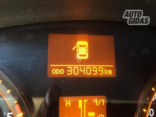 Grey Toyota Avensis 2009 in Klaipeda, with an engine capacity of 2.00 L and mileage of 304 thousand km for 2450 €, photo 8 on AUTOMOTO.COM.LV