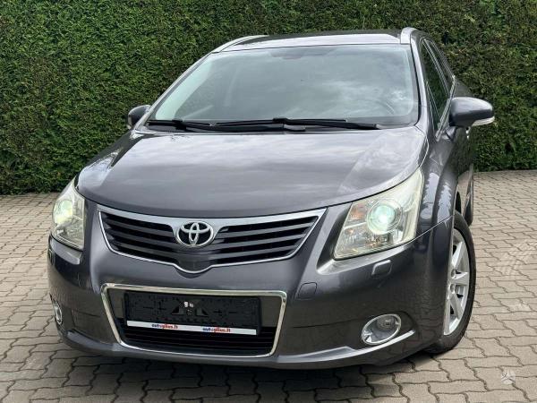 Grey Toyota Avensis 2009 in Ukmerge, with an engine capacity of 2.00 L and mileage of 280 thousand km for 4650 €, photo 1 on AUTOMOTO.COM.LV