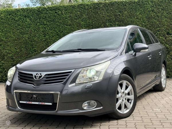 Grey Toyota Avensis 2009 in Ukmerge, with an engine capacity of 2.00 L and mileage of 280 thousand km for 4650 €, photo 2 on AUTOMOTO.COM.LV