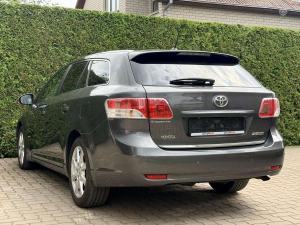 Grey Toyota Avensis 2009 in Ukmerge, with an engine capacity of 2.00 L and mileage of 280 thousand km for 4650 €, photo 5 on AUTOMOTO.COM.LV
