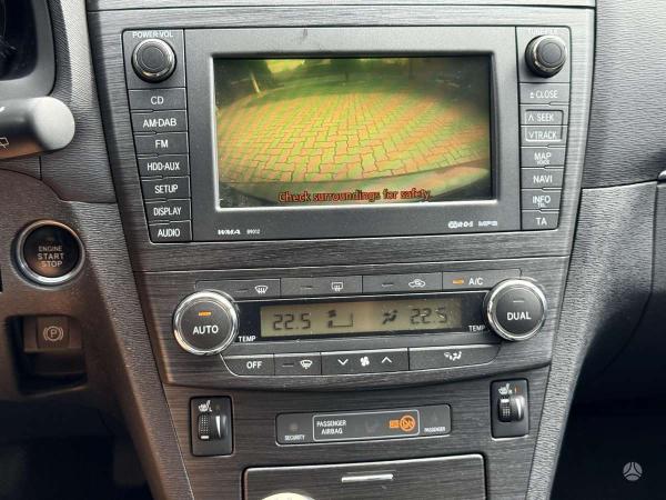 Grey Toyota Avensis 2009 in Ukmerge, with an engine capacity of 2.00 L and mileage of 280 thousand km for 4650 €, photo 9 on AUTOMOTO.COM.LV