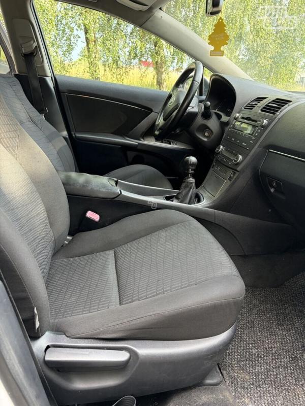 Grey Toyota Avensis 2009 in Alytus, with an engine capacity of 2.00 L and mileage of 450 thousand km for 2200 €, photo 8 on AUTOMOTO.COM.LV