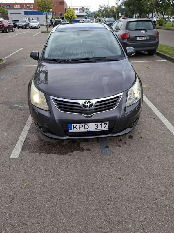 Grey Toyota Avensis 2009 in Siauliai, with an engine capacity of 2.00 L and mileage of 310 thousand km for 2500 €, photo 1 on AUTOMOTO.COM.LV