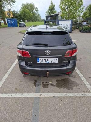 Pelēks Toyota Avensis 2009 Šauļi, ar dzinēja tilpumu 2.00 L un nobraukumu 310 tūkst. km par 2500 €, foto 3 vietnē AUTOMOTO.COM.LV