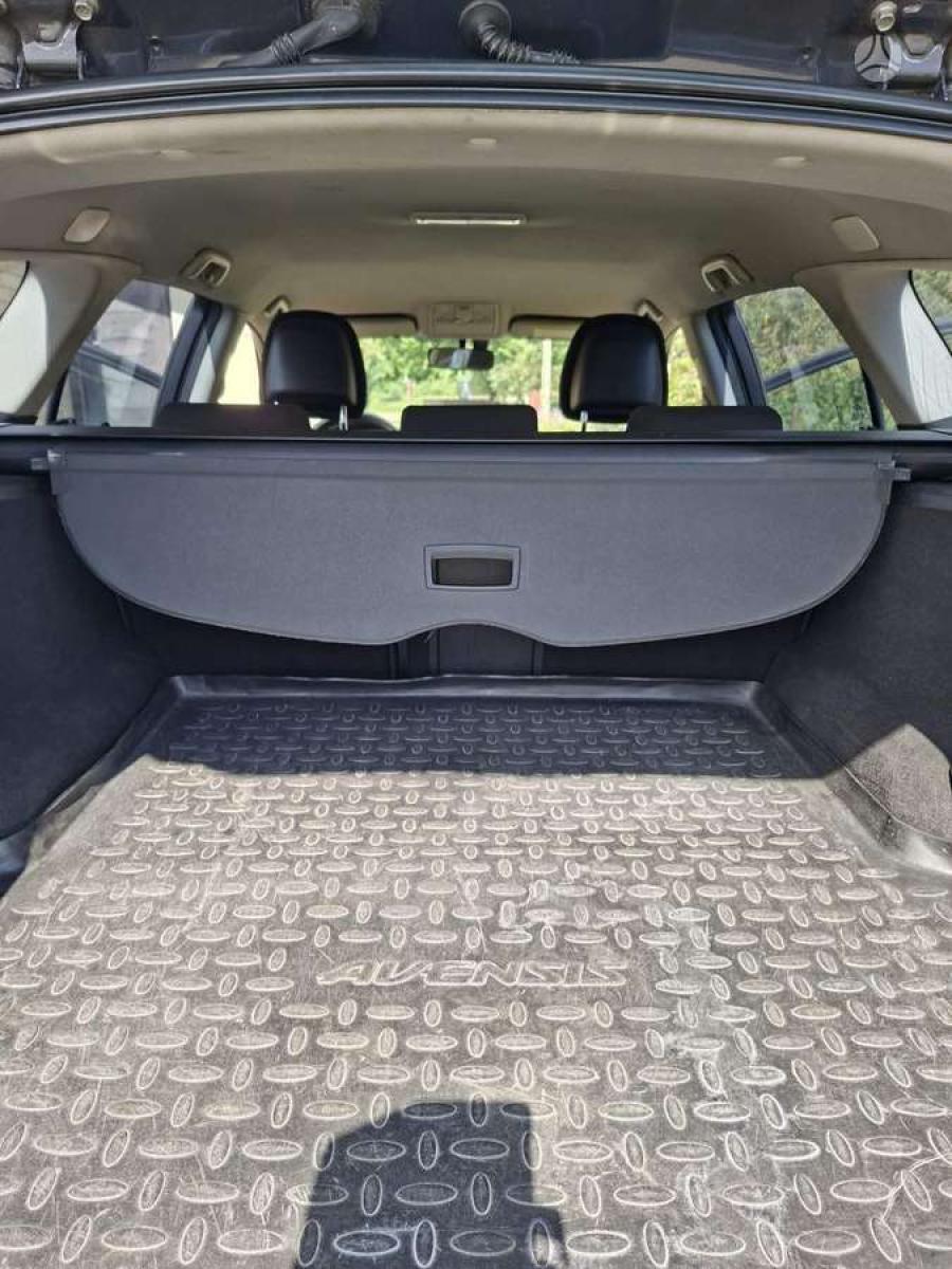 Pelēks Toyota Avensis 2009 Šauļi, ar dzinēja tilpumu 2.00 L un nobraukumu 310 tūkst. km par 2500 €, foto 13 vietnē AUTOMOTO.COM.LV