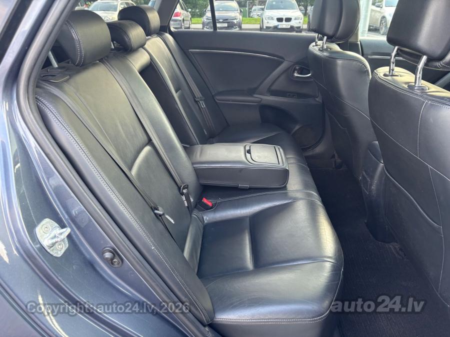 Серый Тойота Авенсис 2009 в Таллин, объемом двигателя 2.20 л и пробегом 312 тыс. км за 3299 €, фото 6 на AUTOMOTO.COM.LV