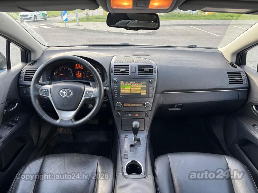Серый Тойота Авенсис 2009 в Таллин, объемом двигателя 2.20 л и пробегом 312 тыс. км за 3299 €, фото 7 на AUTOMOTO.COM.LV