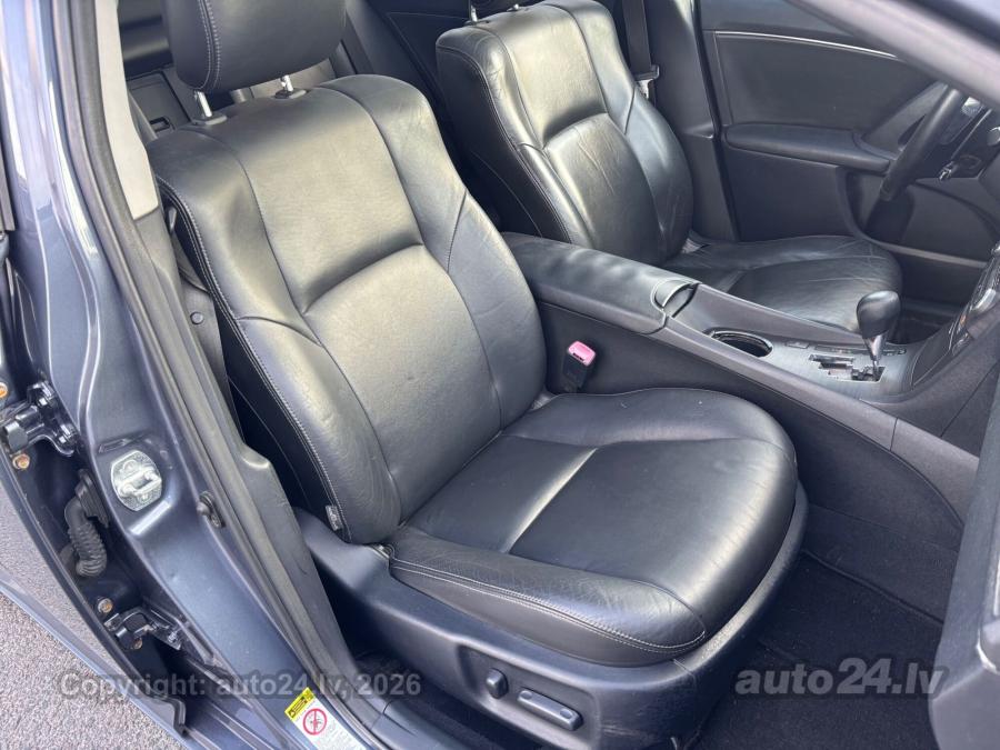 Серый Тойота Авенсис 2009 в Таллин, объемом двигателя 2.20 л и пробегом 312 тыс. км за 3299 €, фото 10 на AUTOMOTO.COM.LV