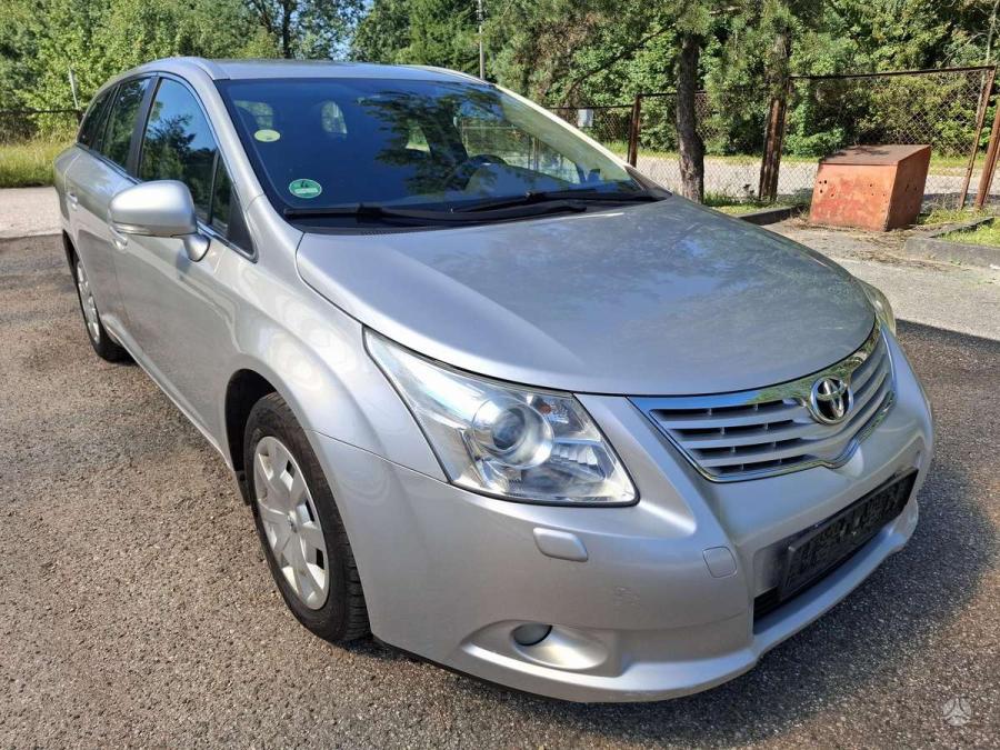 Pelēks Toyota Avensis 2009 Utena, ar dzinēja tilpumu 2.00 L un nobraukumu 310 tūkst. km par 3350 €, foto 4 vietnē AUTOMOTO.COM.LV