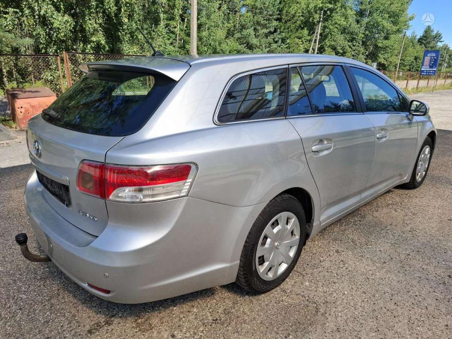 Pelēks Toyota Avensis 2009 Utena, ar dzinēja tilpumu 2.00 L un nobraukumu 310 tūkst. km par 3350 €, foto 6 vietnē AUTOMOTO.COM.LV