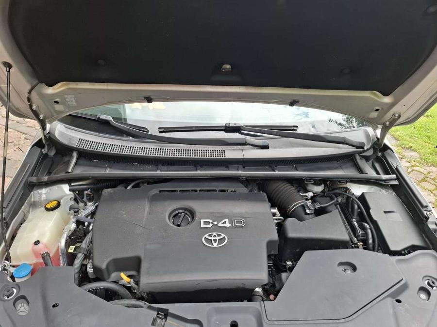Pelēks Toyota Avensis 2009 Utena, ar dzinēja tilpumu 2.00 L un nobraukumu 310 tūkst. km par 3350 €, foto 12 vietnē AUTOMOTO.COM.LV