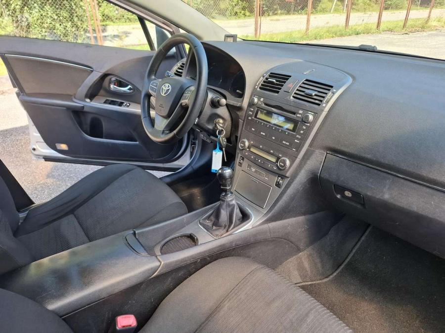 Pelēks Toyota Avensis 2009 Utena, ar dzinēja tilpumu 2.00 L un nobraukumu 310 tūkst. km par 3350 €, foto 17 vietnē AUTOMOTO.COM.LV