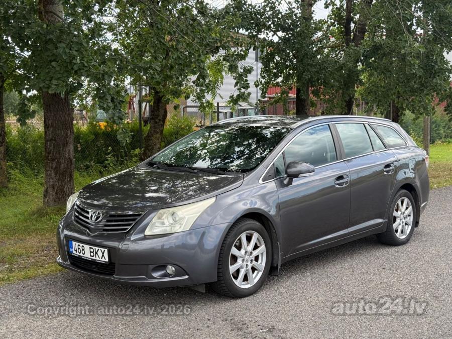 Pelēks Toyota Avensis 2009 Tallina, ar dzinēja tilpumu 2.20 L un nobraukumu 268 tūkst. km par 3999 €, foto 3 vietnē AUTOMOTO.COM.LV