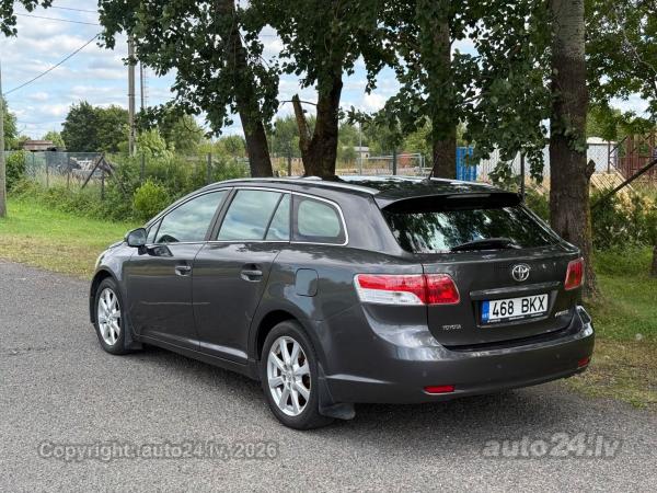 Серый Тойота Авенсис 2009 в Таллин, объемом двигателя 2.20 л и пробегом 268 тыс. км за 3999 €, фото 3 на AUTOMOTO.COM.LV