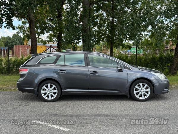 Серый Тойота Авенсис 2009 в Таллин, объемом двигателя 2.20 л и пробегом 268 тыс. км за 3999 €, фото 5 на AUTOMOTO.COM.LV