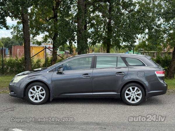 Серый Тойота Авенсис 2009 в Таллин, объемом двигателя 2.20 л и пробегом 268 тыс. км за 3999 €, фото 6 на AUTOMOTO.COM.LV