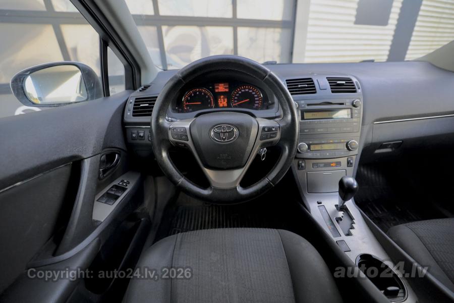 Grey Toyota Avensis 2009 in Tallinn, with an engine capacity of 1.80 L and mileage of 399 thousand km for 2800 €, photo 7 on AUTOMOTO.COM.LV