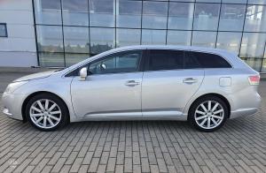 Pelēks Toyota Avensis 2009 Panevēža, ar dzinēja tilpumu 2.23 L un nobraukumu 247 tūkst. km par 4999 €, foto 3 vietnē AUTOMOTO.COM.LV