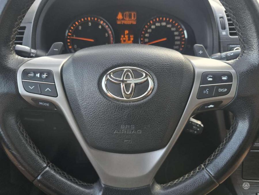 Pelēks Toyota Avensis 2009 Panevēža, ar dzinēja tilpumu 2.23 L un nobraukumu 247 tūkst. km par 4999 €, foto 20 vietnē AUTOMOTO.COM.LV