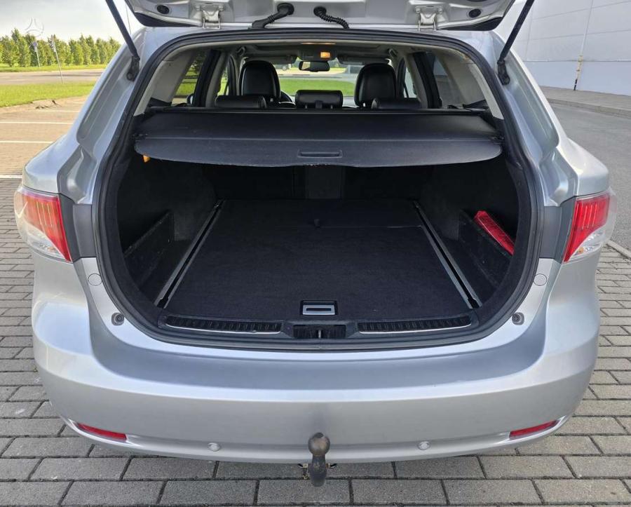 Pelēks Toyota Avensis 2009 Panevēža, ar dzinēja tilpumu 2.23 L un nobraukumu 247 tūkst. km par 4999 €, foto 32 vietnē AUTOMOTO.COM.LV