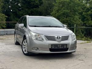 Pelēks Toyota Avensis 2009 Viļņa, ar dzinēja tilpumu 2.00 L un nobraukumu 291 tūkst. km par 3900 €, foto 4 vietnē AUTOMOTO.COM.LV
