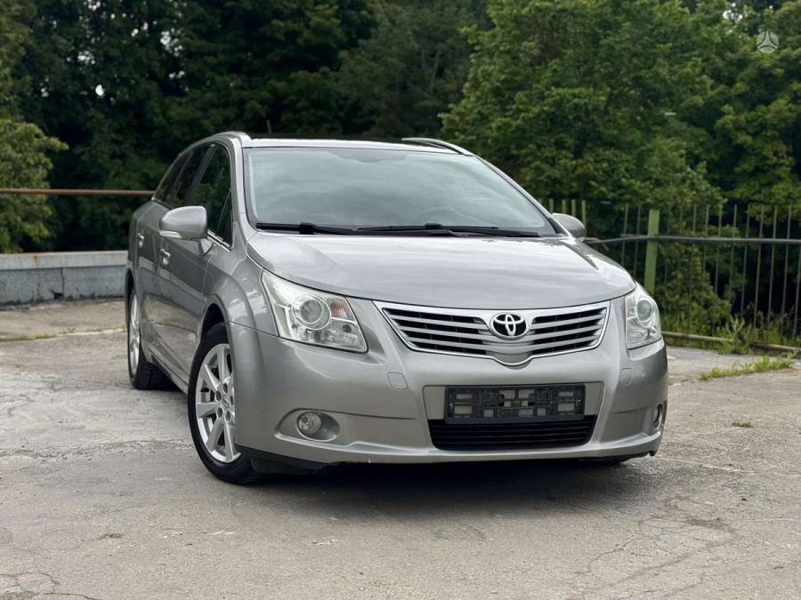 Pelēks Toyota Avensis 2009 Viļņa, ar dzinēja tilpumu 2.00 L un nobraukumu 291 tūkst. km par 3900 €, foto 4 vietnē AUTOMOTO.COM.LV