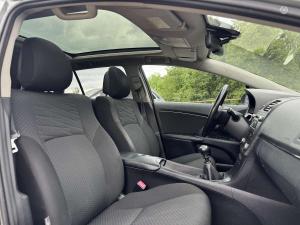 Pelēks Toyota Avensis 2009 Viļņa, ar dzinēja tilpumu 2.00 L un nobraukumu 291 tūkst. km par 3900 €, foto 5 vietnē AUTOMOTO.COM.LV