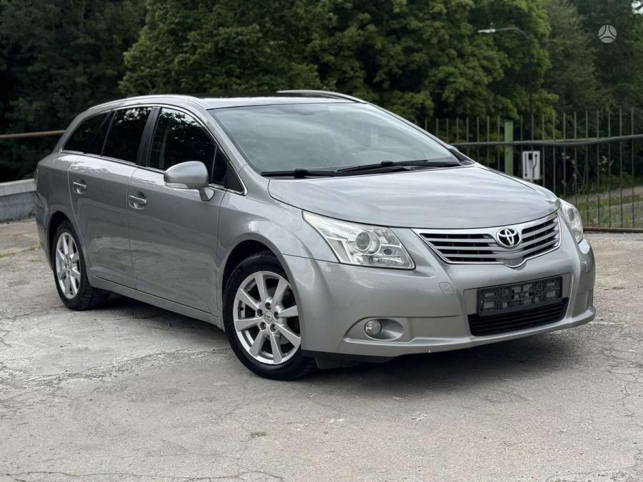 Pelēks Toyota Avensis 2009 Viļņa, ar dzinēja tilpumu 2.00 L un nobraukumu 291 tūkst. km par 3900 €, foto 10 vietnē AUTOMOTO.COM.LV