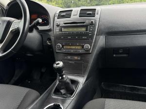 Pelēks Toyota Avensis 2009 Viļņa, ar dzinēja tilpumu 2.00 L un nobraukumu 291 tūkst. km par 3900 €, foto 20 vietnē AUTOMOTO.COM.LV