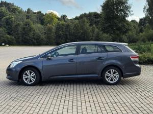 Grey Toyota Avensis 2009 in Vilnius, with an engine capacity of 2.00 L and mileage of 378 thousand km for 3450 €, photo 3 on AUTOMOTO.COM.LV