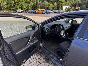 Grey Toyota Avensis 2009 in Vilnius, with an engine capacity of 2.00 L and mileage of 378 thousand km for 3450 €, photo 6 on AUTOMOTO.COM.LV