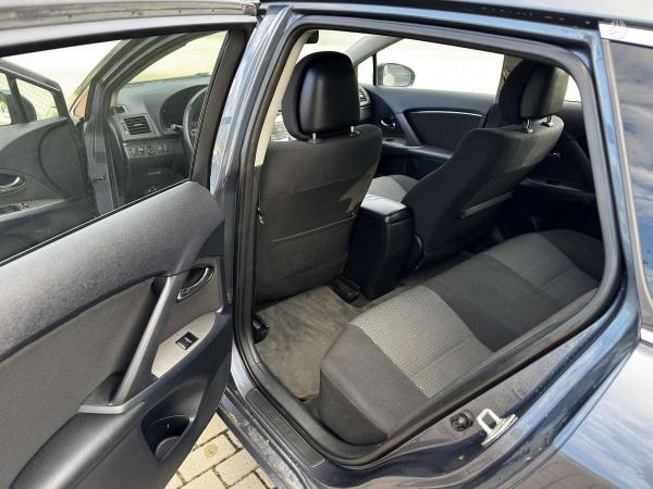 Pelēks Toyota Avensis 2009 Viļņa, ar dzinēja tilpumu 2.00 L un nobraukumu 378 tūkst. km par 3450 €, foto 8 vietnē AUTOMOTO.COM.LV