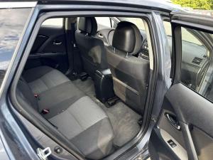Grey Toyota Avensis 2009 in Vilnius, with an engine capacity of 2.00 L and mileage of 378 thousand km for 3450 €, photo 10 on AUTOMOTO.COM.LV