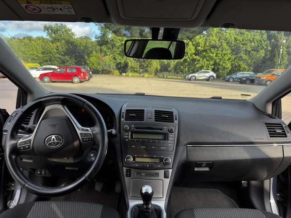 Pelēks Toyota Avensis 2009 Viļņa, ar dzinēja tilpumu 2.00 L un nobraukumu 378 tūkst. km par 3450 €, foto 10 vietnē AUTOMOTO.COM.LV