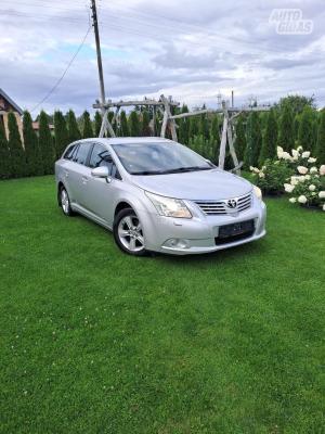 Pelēks Toyota Avensis 2009 Viļņa, ar dzinēja tilpumu 2.00 L un nobraukumu 330 tūkst. km par 3450 €, foto 4 vietnē AUTOMOTO.COM.LV