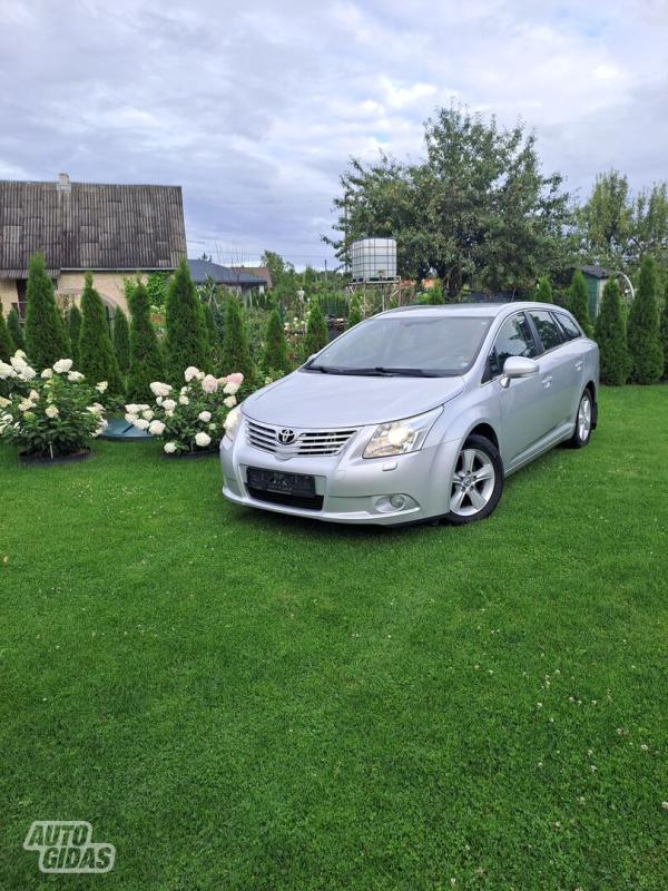 Pelēks Toyota Avensis 2009 Viļņa, ar dzinēja tilpumu 2.00 L un nobraukumu 330 tūkst. km par 3450 €, foto 5 vietnē AUTOMOTO.COM.LV