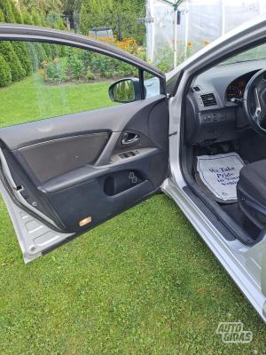 Pelēks Toyota Avensis 2009 Viļņa, ar dzinēja tilpumu 2.00 L un nobraukumu 330 tūkst. km par 3450 €, foto 12 vietnē AUTOMOTO.COM.LV