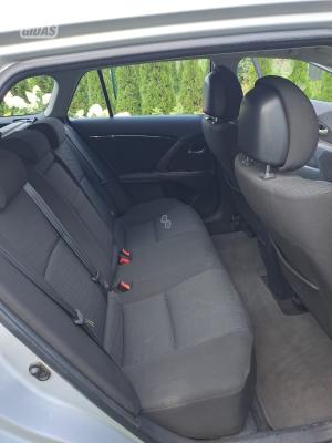 Pelēks Toyota Avensis 2009 Viļņa, ar dzinēja tilpumu 2.00 L un nobraukumu 330 tūkst. km par 3450 €, foto 18 vietnē AUTOMOTO.COM.LV