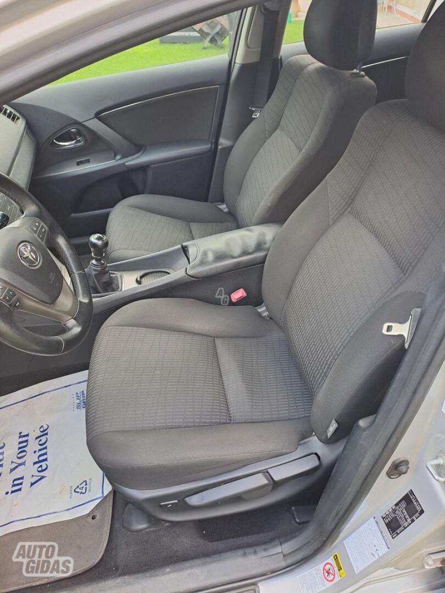 Pelēks Toyota Avensis 2009 Viļņa, ar dzinēja tilpumu 2.00 L un nobraukumu 330 tūkst. km par 3450 €, foto 19 vietnē AUTOMOTO.COM.LV