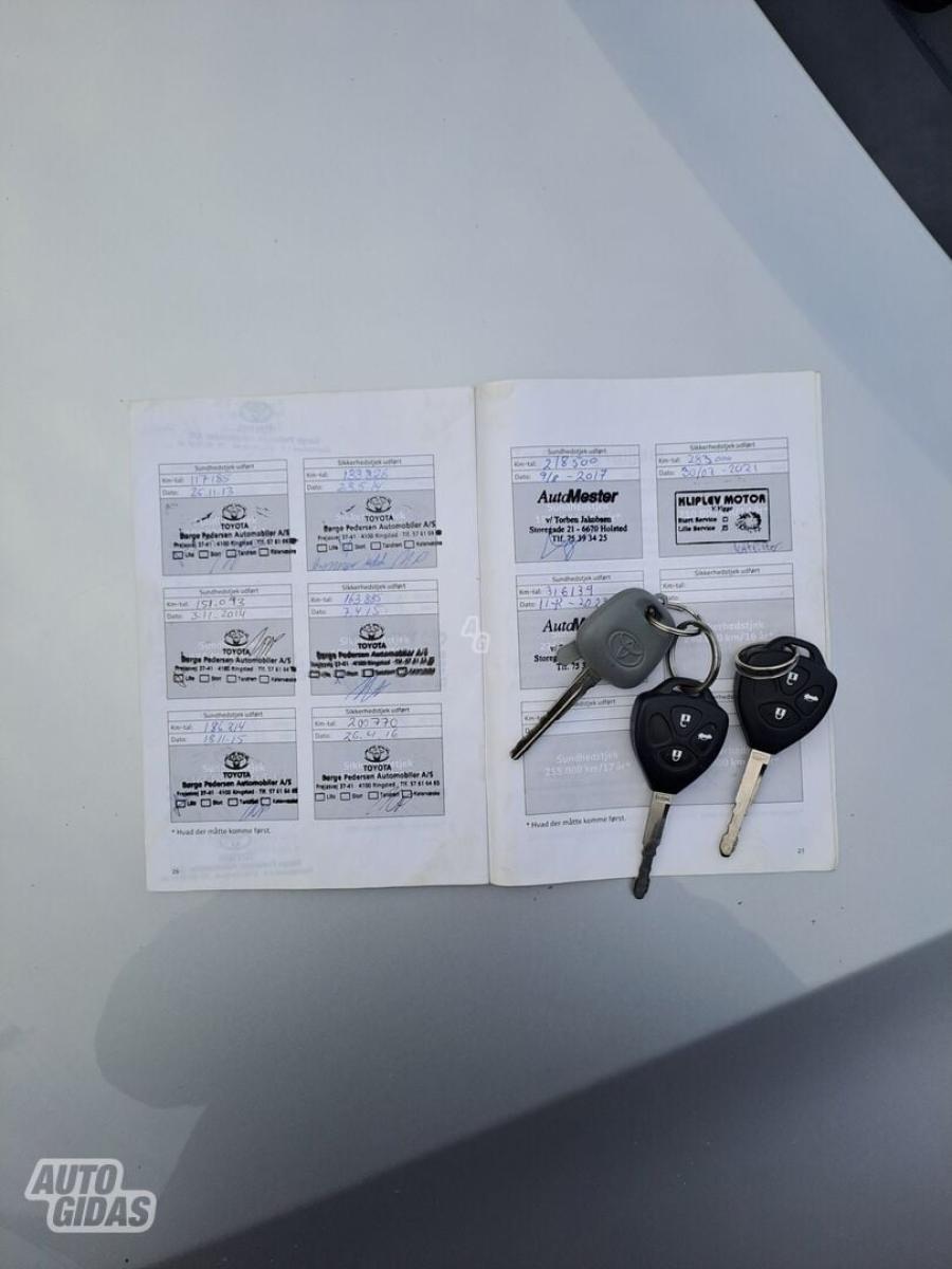 Pelēks Toyota Avensis 2009 Viļņa, ar dzinēja tilpumu 2.00 L un nobraukumu 330 tūkst. km par 3450 €, foto 25 vietnē AUTOMOTO.COM.LV