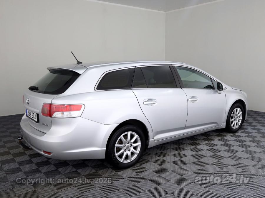 Серый Тойота Авенсис 2009 в Таллин, объемом двигателя 1.80 л и пробегом 399 тыс. км за 2699 €, фото 4 на AUTOMOTO.COM.LV