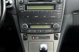 Серый Тойота Авенсис 2009 в Таллин, объемом двигателя 1.80 л и пробегом 399 тыс. км за 2699 €, фото 9 на AUTOMOTO.COM.LV