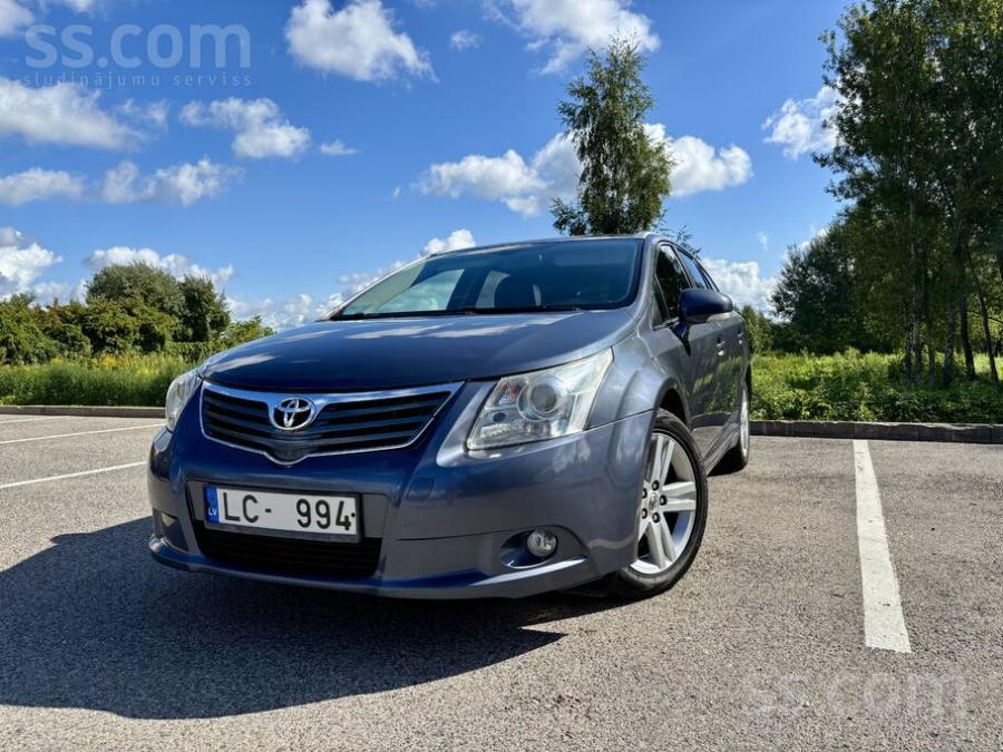 Pelēks Toyota Avensis 2009 Rīga, ar dzinēja tilpumu 2.20 L un nobraukumu 218 tūkst. km par 2850 €, foto 3 vietnē AUTOMOTO.COM.LV